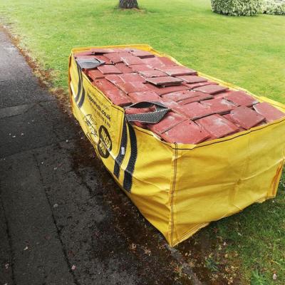 Cina PP tessuto da costruzione raccolta rifiuti sfusi abbellimento giardino cassonetto salta jumbo sacco per rifiuti sfusi in vendita