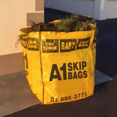 Cina Top Open Custom Printing Bulk Waste Skip Bag With 4 Straps Rubbish Bag in vendita