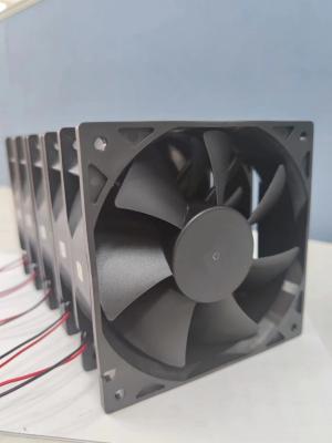 中国 PBT材料3400-6800RPMサーバー キャビネットの冷却ファンの黒 販売のため