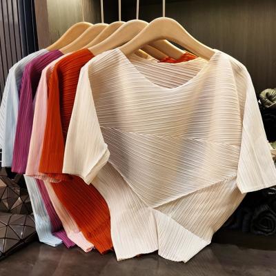 China High-End Niche Asymmetrical Pleated Round Neck T-Shirt Top Loose Casual Batwing Sleeves Solid Pattern Knitted Fabric for Summer for sale
