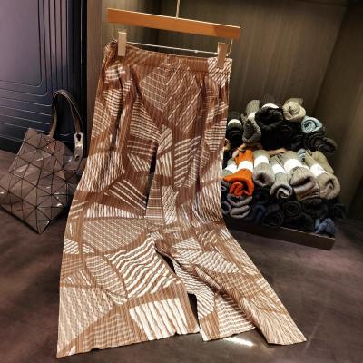 China Women's High Waist Elegant Elastic Straight-Leg Casual Pants Unique Irregular Print New Summer Collection Wide-Leg Flat Design for sale