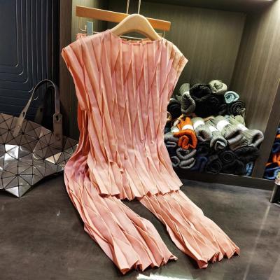 China Women's Summer New Simple Fashion Satin Two-Piece Set Casual Style Commuting Sleeveless Top Straight-Leg Pants Pleated Design for sale