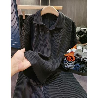 China Women's New Casual Slim Two-Piece Set French Foreign Style Short Sleeve Pleated Lapel Suit Solid Color Woven Texture for Autumn for sale