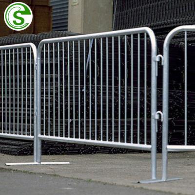 China 1000 x 2000mm Hot dipped galvanized crowd control barriers for sale for sale