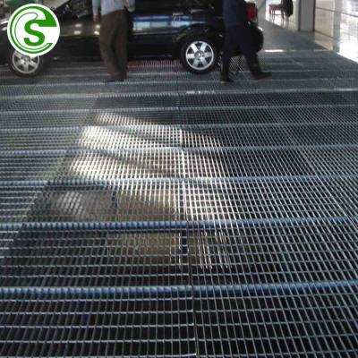 China heavy duty 40 x 5 driveway grate grid  grating serrated steel grating for sale
