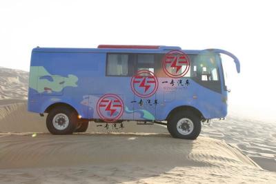 Cina Minibus a cambio manuale 4x4 per 14 passeggeri in condizioni off-road nel deserto in vendita