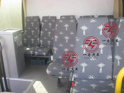 Cina Minibus a cambio manuale 4x4 per 14 passeggeri in condizioni off-road nel deserto in vendita