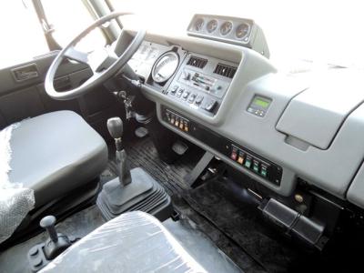 Cina Finestra automatica Dongfeng 4x2 4x4 AWD 5T 10T camion merci del deserto con sistema multimediale in vendita