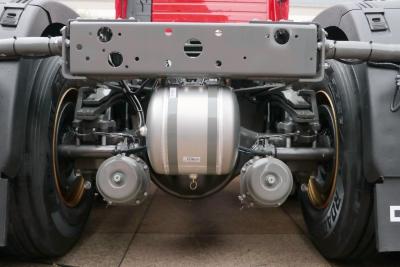 China Used Sinotruk Tractor Truck Heavy Duty Truck Trailer with and ≥600L Fuel Tank Capacity for sale