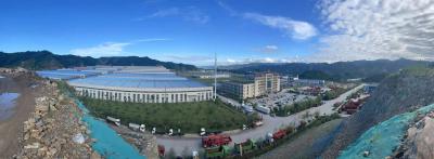 Cina Dongfeng 9,4 litri Cisterna dell'acqua 136Kw Diesel Power Multifunzione Strada Sprinkler in vendita