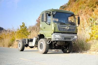 Cina 4X4 6X6 camion di carico fuoristrada per il mercato africano FAW Gearbox 3 passeggeri Cummins Engine in vendita
