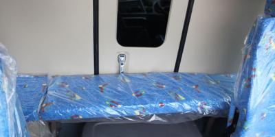 Cina Camionetto a mezzo fila 4x2 LHD RHD camion leggeri di trasporto merci furgone con sistema multimediale in vendita