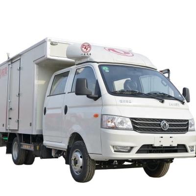 Cina Dongfeng 1-5 T Mini Diesel Light Box Cargo Truck con sistema multimediale e benefit in vendita
