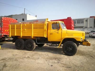 Cina Vendita 4X4 Off-Road Desert Transport Truck con mezza fila di sedili e 6 turni in avanti in vendita