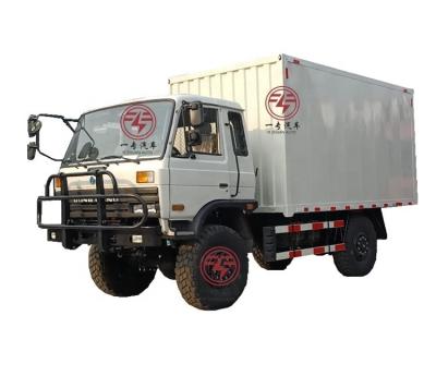 China 4-6L motorcapaciteit 4X4 6X6 LHD RHD off-road vrachtwagen voor uw zware ladingen Te koop