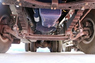 Cina DONGFENG 4x2 EURO 5 Camion miniero Camion a ribaltatore per trasporto pesante e di grande capacità in vendita