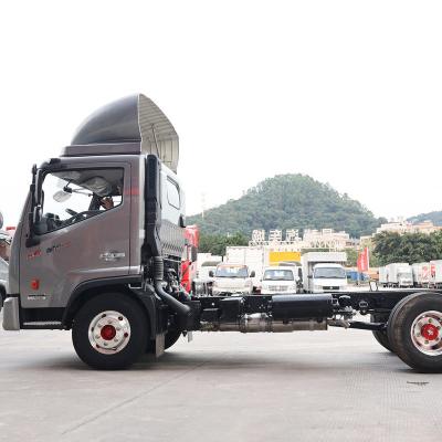 Cina 4170x2300x2300mm Cisterna di carico Dimensione 10 tonnellate Dongfeng 4x2/4x4 camion leggero per 2 passeggeri in vendita