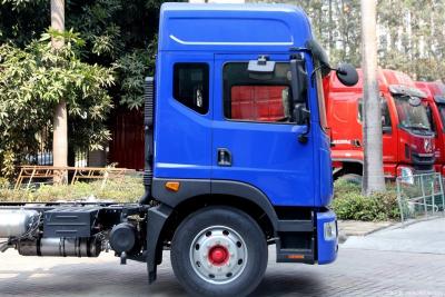 Cina Furgone di carico Dongfeng leggero e resistente per il trasporto personalizzato 4x2 o 4x4 in vendita