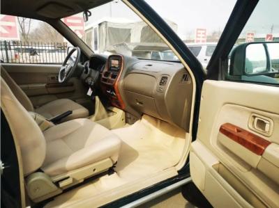 Cina Dongfeng 4X2 Diesel Engine Pickup Truck con sterzo sinistro e colori diversi in vendita
