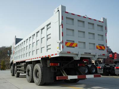 Cina Camion con motore diesel da 560 CV di potenza 15-20 tonnellate di capacità 12 Cummins automatici in vendita