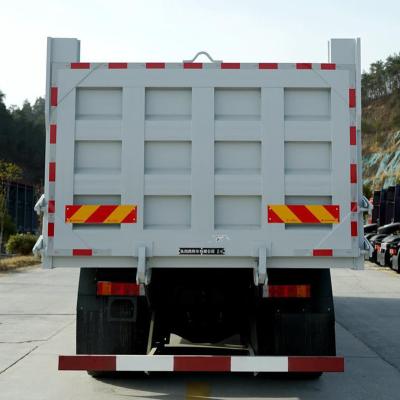 Cina Camion con motore diesel da 560 CV di potenza 15-20 tonnellate di capacità 12 Cummins automatici in vendita