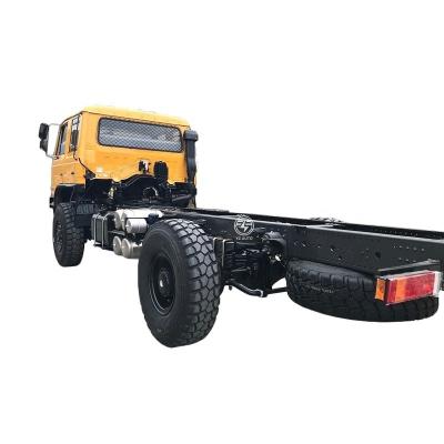 中国 アフリカのトラック業界向けに信頼性の高い4x4 LHDダブルキャビンの全地形トラック・シャシー 販売のため