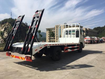 Cina Dongfeng 10 tonnellate basso autocarro piatto per il facile trasporto di macchine da costruzione in vendita