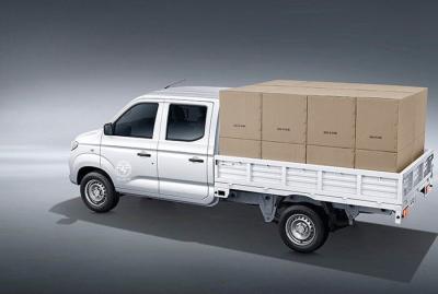 中国 ディーゼル燃料タイプ 1.5T 4X2 貨物バン カスタマイズされたカミンズミニトラック 手動方向車 販売のため