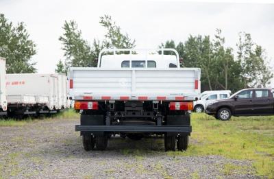 Cina 4X2 Mini Truck 2T Cargo leggero con motore Cummins e trasmissione manuale sinistra EURO 5 in vendita