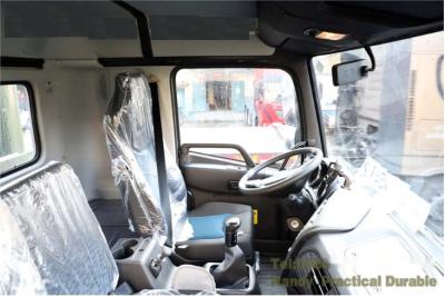 China Caminhões internacionais 4x4 6x6 Off Road Cab Chassis Trucks With Fast Gear Box à venda