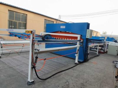 Cina Meno recinto di lavoro 7.5KW Mesh Welding Machine di 2500mm in vendita
