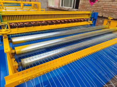 Cina Il pollame 2.0mm Dia Ce Wire Mesh Welding lavora automatico a macchina in vendita