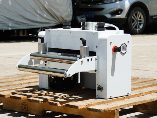 Quality NC-200/700 Automatic Servo Feeder 800mm Width Max 3.2mm Thick 20M/Min for sale