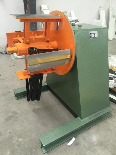 Quality 0.1-3.0mm Metal Coil Uncoiler Machine Automatic with Rubber Covered Roller for sale