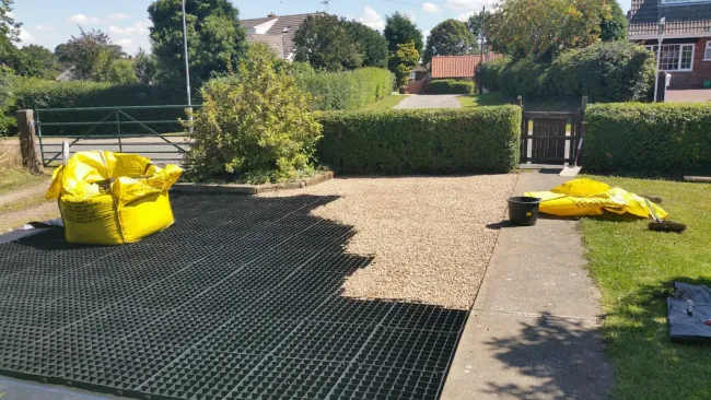 HDPE Plastic Grass Lawn Stabilizer Grid for Parking Lot Outdoor Roof Garden Permeable Pavers Interlocking Plastic Floor Grid