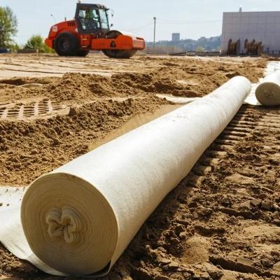 中国 貯水池、人工湖、鉱滓ダム、埋立地用ペット/PPスパンボンド不織布土木用布：ろ過、隔離 販売のため