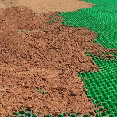 China Plastic Grass Grid Paver HDPE Paving Gravel Grids for Parking Lot Honeycomb Paver Soil Stabilizer Driveway Durable Landscape Turf Dam Planting Fire Exit for sale