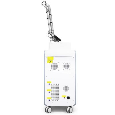 Cina Macchina multifunzionale di bellezza del laser del ND Yag del diodo per rimozione del tatuaggio in vendita