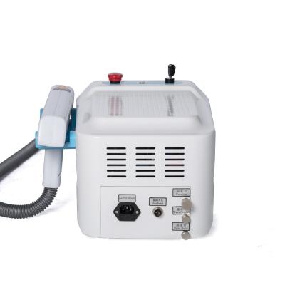 中国 携帯用1064nm 532nm 1320nmレーザーの母斑の除去剤 販売のため