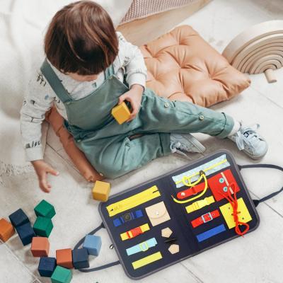Cina Felt Busy Board Montessori Toys for Toddler, Montessori Educational Busy playboard with latches in vendita