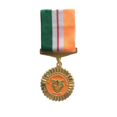 Cina Custom Commemorative Souvenir Medals Woven Polyester Nylon Medal Ribbon in vendita