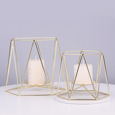 Cina Hot Sale The New Candle Holder Luxury Wedding Candle Holder Stand  Metal Candlestick in vendita