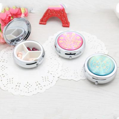 Cina Creative  Portable Travel Small Metal Pill Box With 3 Compartments in vendita