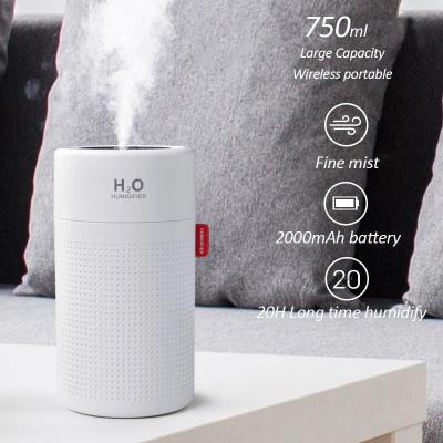 Cina 750ml Wireless USB Air Humidifier 2000mAh Battery Rechargeable Cool Mist Humidifier in vendita