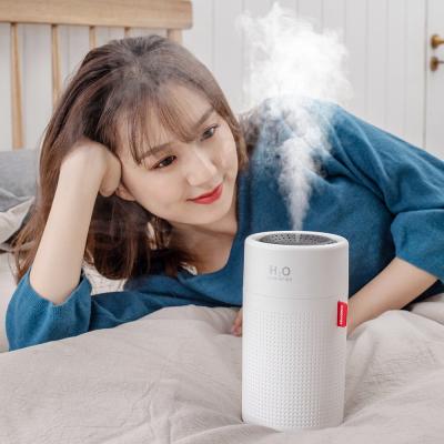 Cina 750ml Wireless USB Air Humidifier 2000mAh Battery Rechargeable Cool Mist Humidifier in vendita