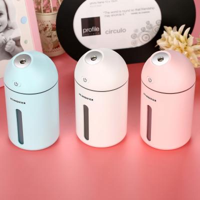 Cina Mini Portable USB Aromatic Ultrasonic Air Humidifier For Car in vendita