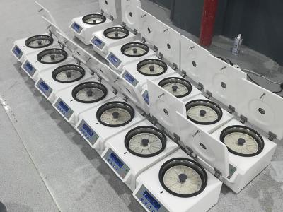 Κίνα 12000rpm το εργαστήριο Microhematocrit υποβάλλει τη μηχανή με τον τριχοειδή σωλήνα μικροϋπολογιστών σε φυγοκέντρωση προς πώληση