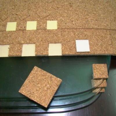 China Eco Adhesive Cork Pads Easy Installation Glass Separator Pads for sale