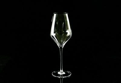 China Bar 520ml 265mm Hand Geblazen Loodvrij Duidelijk Crystal Wine Glasses Rounded Body Te koop