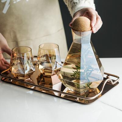 Cina Caraffa senza piombo da tavolo dell'acqua del fornitore 700ml 750ml Crystal Whiskey Decanter Rock Whiskey in vendita